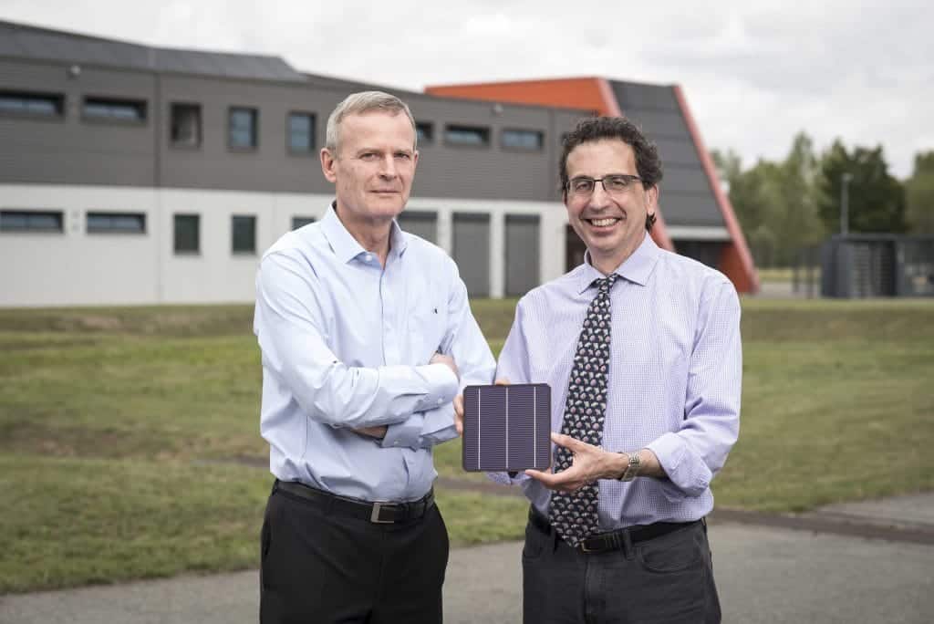 Oxford PV develops perovskite-silicon tandem solar cells
